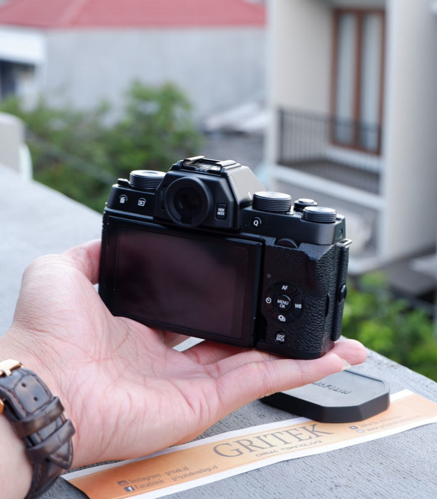 Fujifilm XT100 - Body Only - Griya Teknologi - GRITEK Indonesia